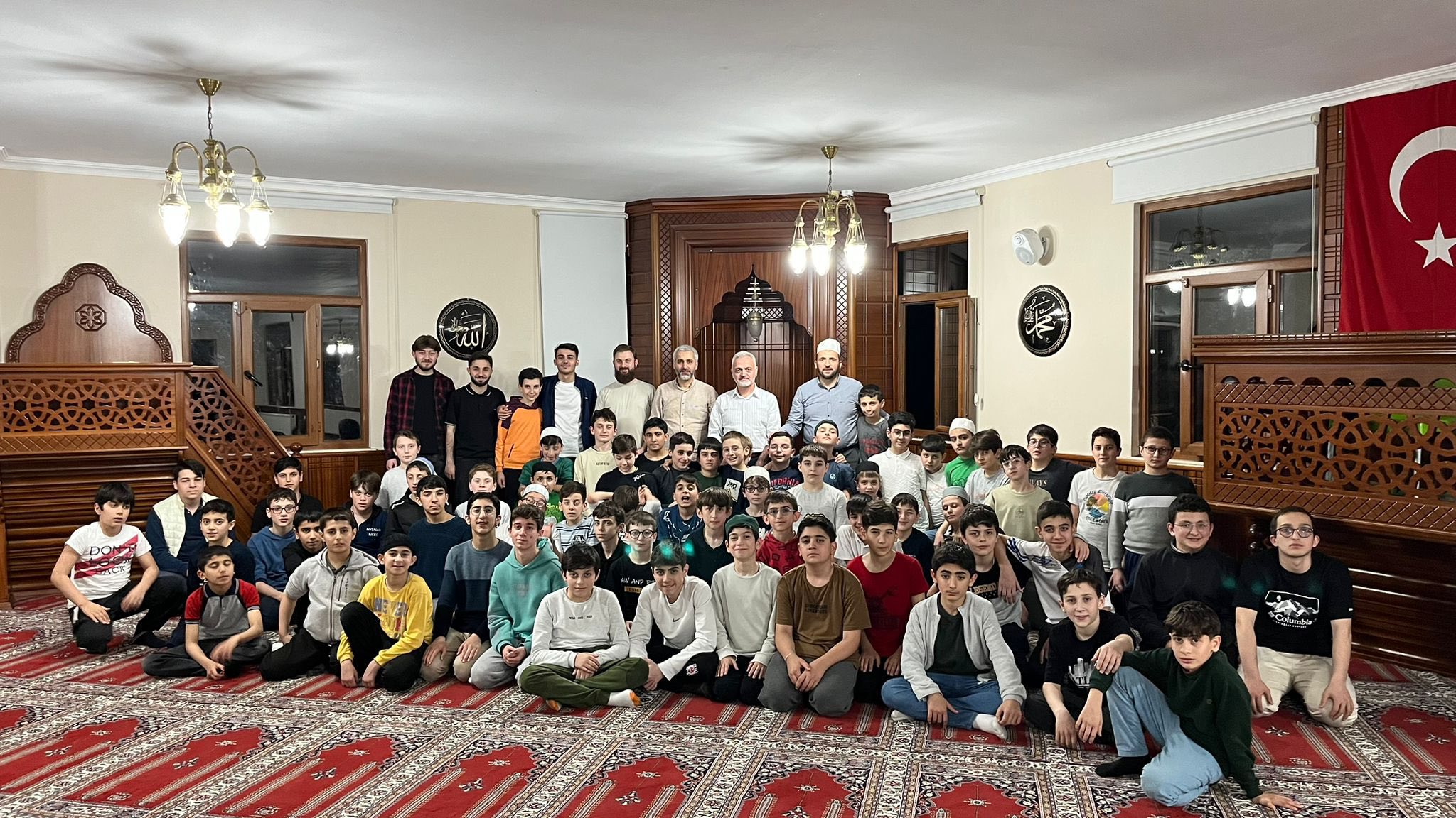 Rihad proje hafızlarıyla bir araya geldi